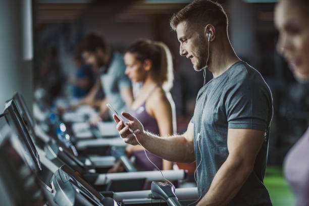 US and Britain – Which tools do gym-goers use to track their fitness or ...